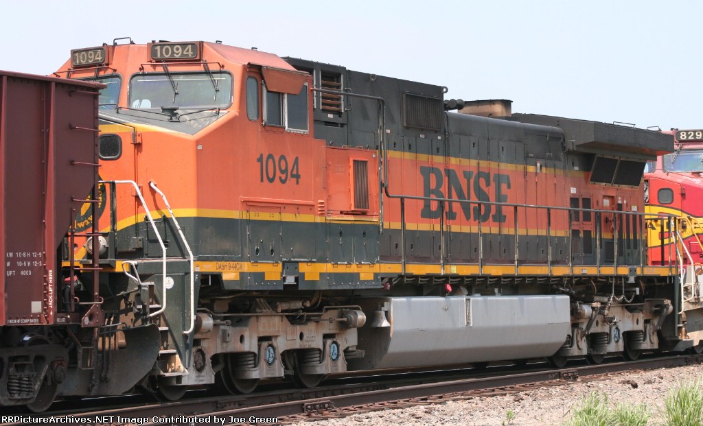 BNSF 1094